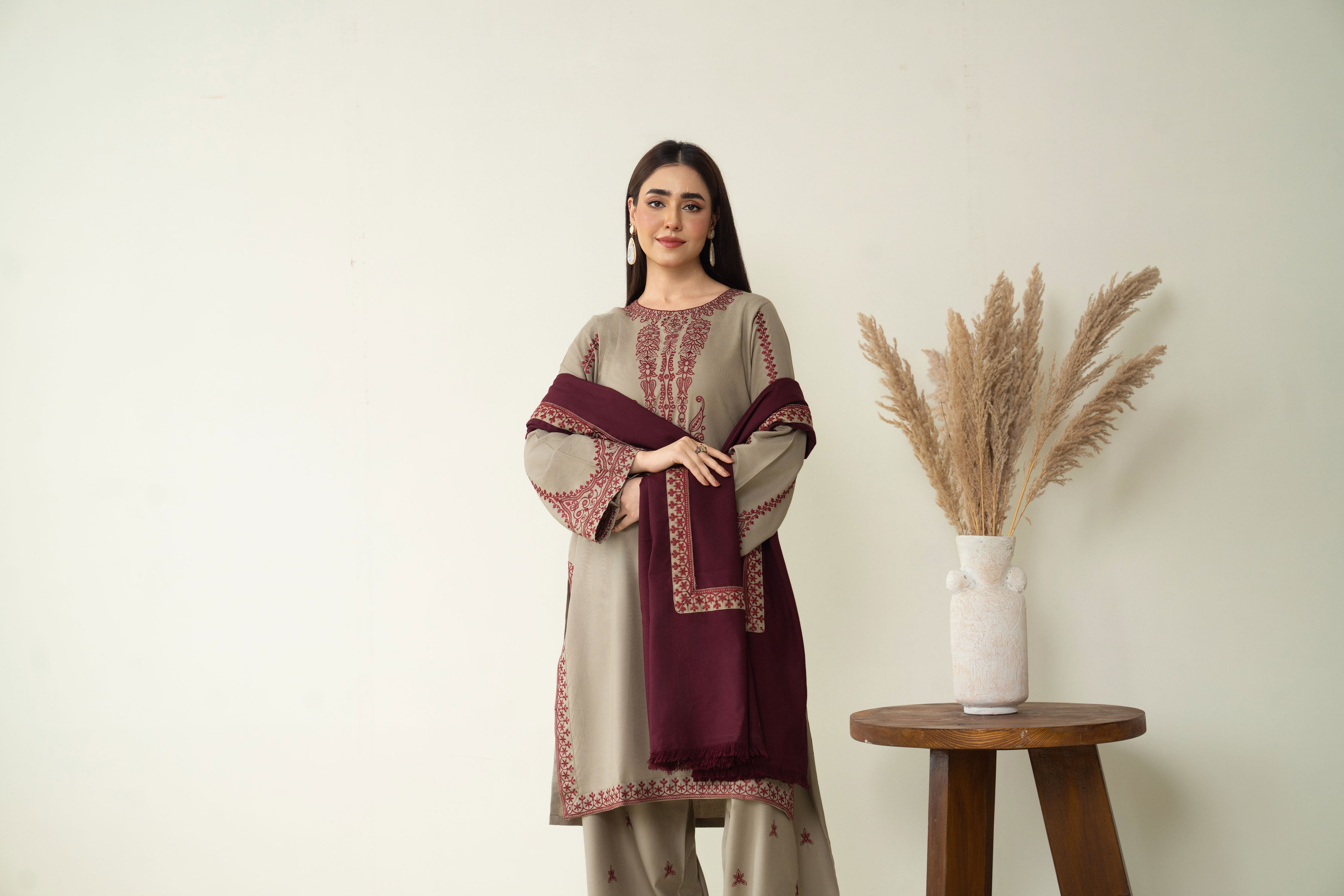 Tiraz Pakistan, Stitched Pakistani Suits, Worldwide Shipping